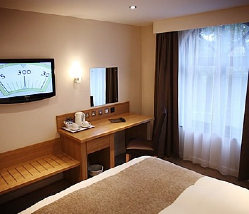 Typical Hotel Room / Eaton Hotel - InteriorDesigners.net