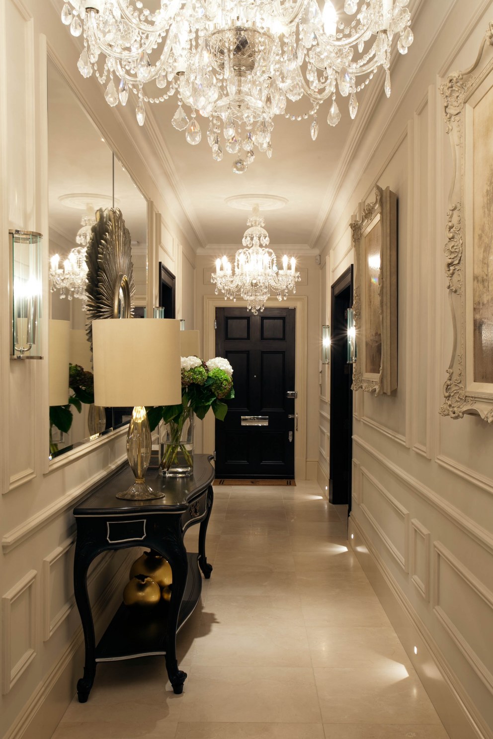 Hallway / Hyde Park - InteriorDesigners.net