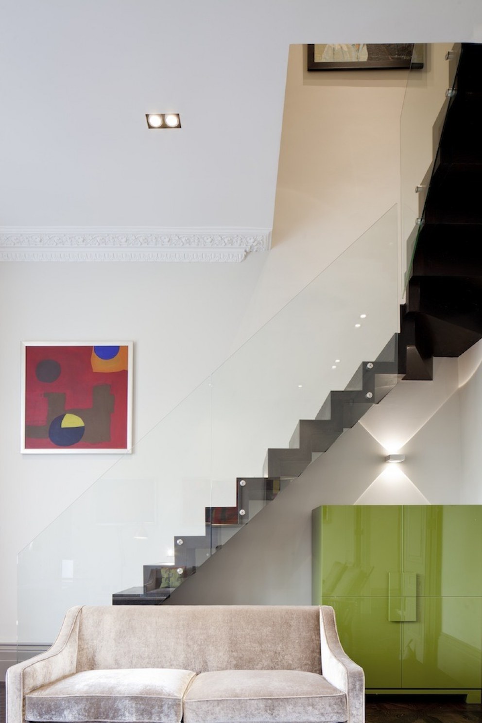 A side view of the staircase / Ladbroke Grove - InteriorDesigners.net