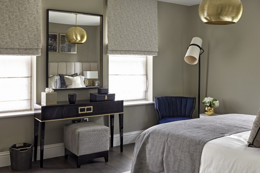 Bedroom / Farnham - InteriorDesigners.net