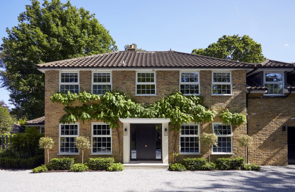 Front of house / Sunningdale - InteriorDesigners.net