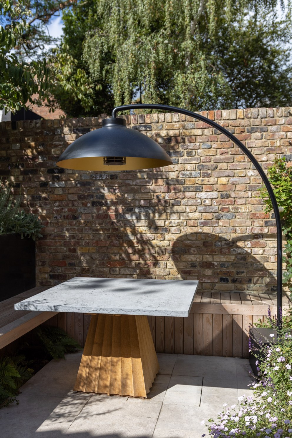 Garden seating / De Beauvoir Square - InteriorDesigners.net